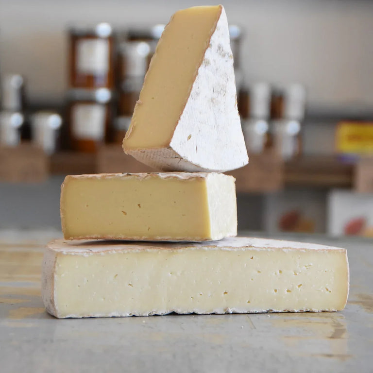 Saint Nectaire French Cheese AOC | La Boite a Fromages